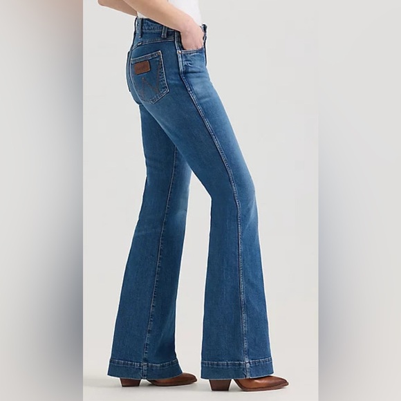 Wrangler | Jeans | Wrangler Retro Womens Bailey High Rise Trouser Jean In Shelby Size 4 | Poshmark